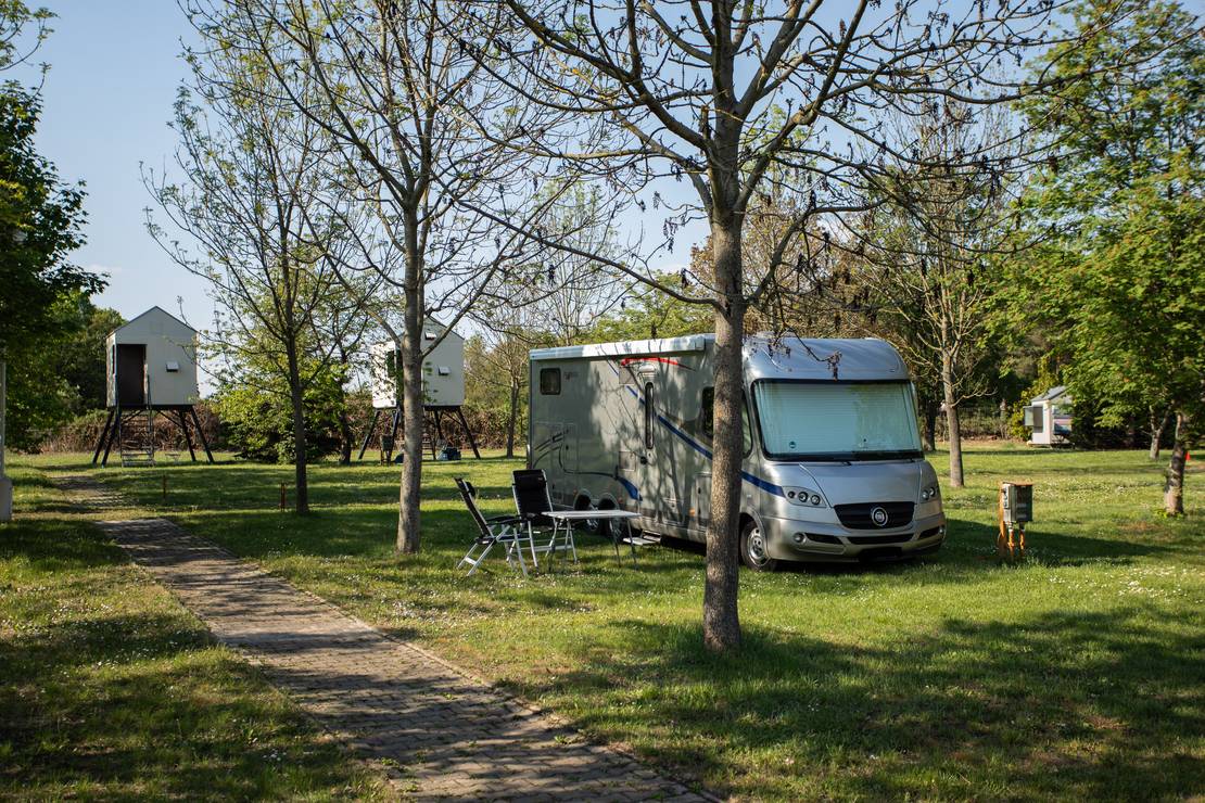 Kamp Camp Dzban u Prag & Stredoceský kraj - camping.info