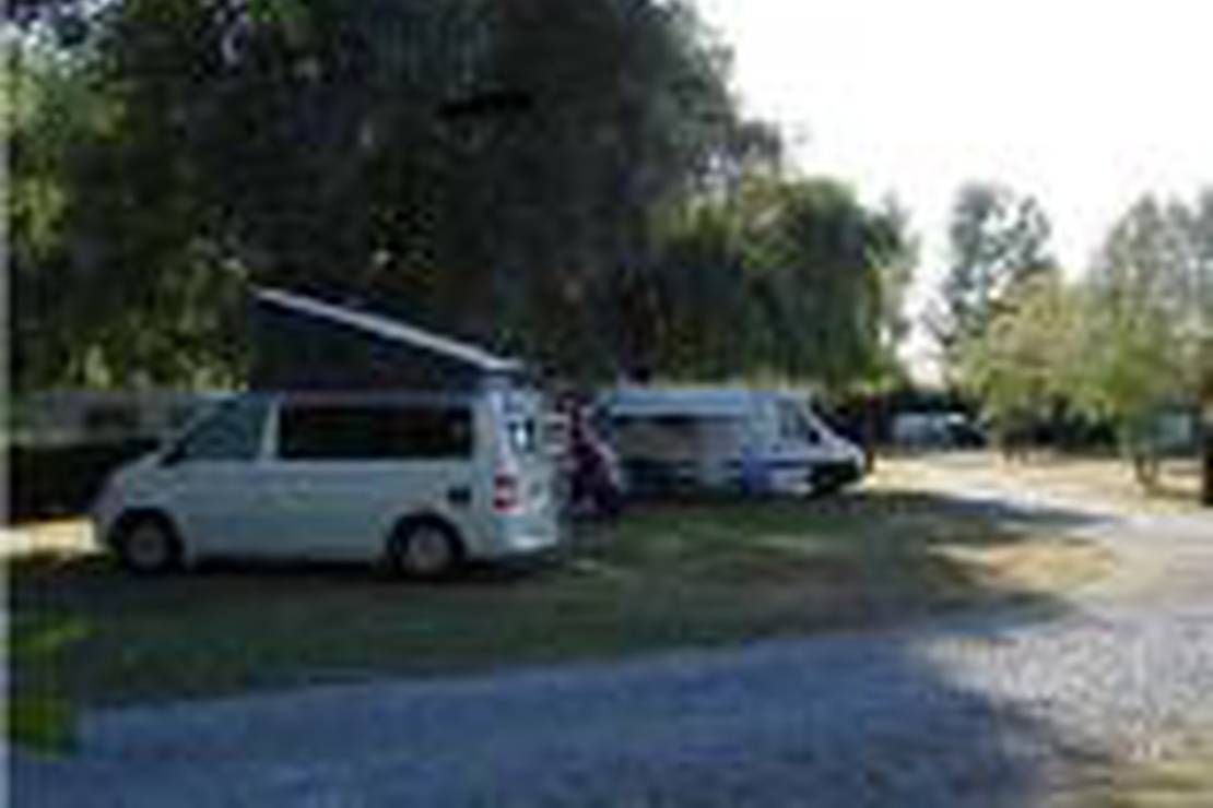 Camping Municipal Du Pont D'oust à Bretagne - camping.info