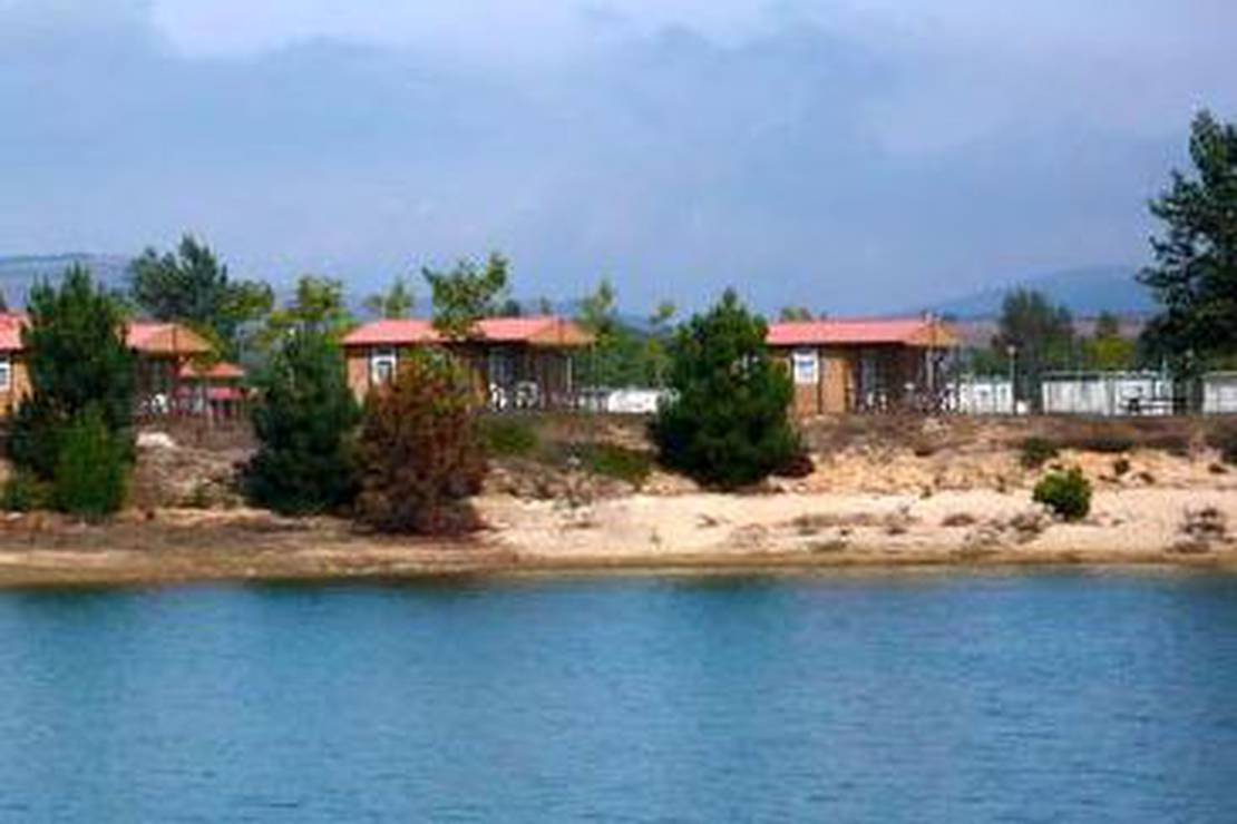 Camping Playa De Arija en Castilla y Leon - camping.info